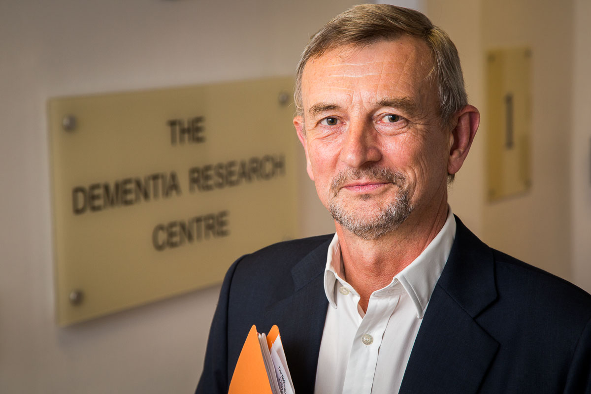 Professeur Martin Rossor | Alzheimer-recherche